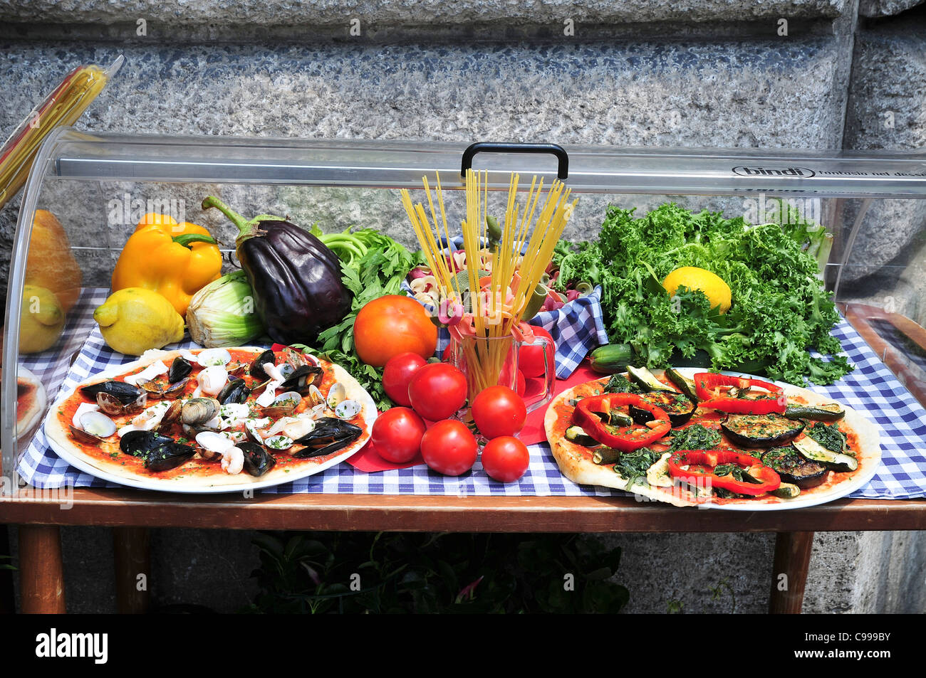 Rome, Italy food stall Stock Photo - Alamy