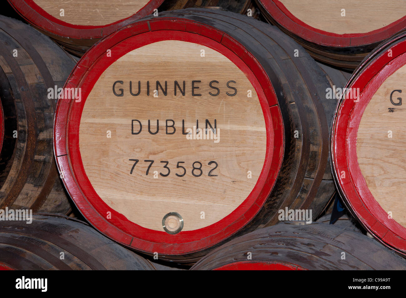 Guinness brewery logo hi-res stock photography and images - Alamy