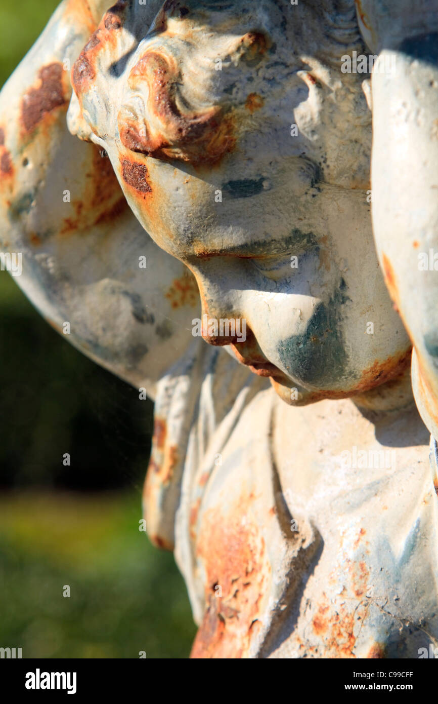 Statue Of Boy Ornament High Resolution Stock Photography and Images - Alamy