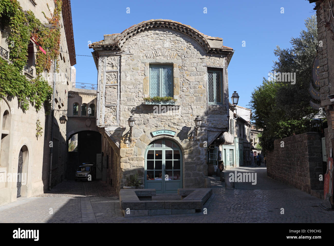 Medieval french house hi-res stock photography and images - Alamy
