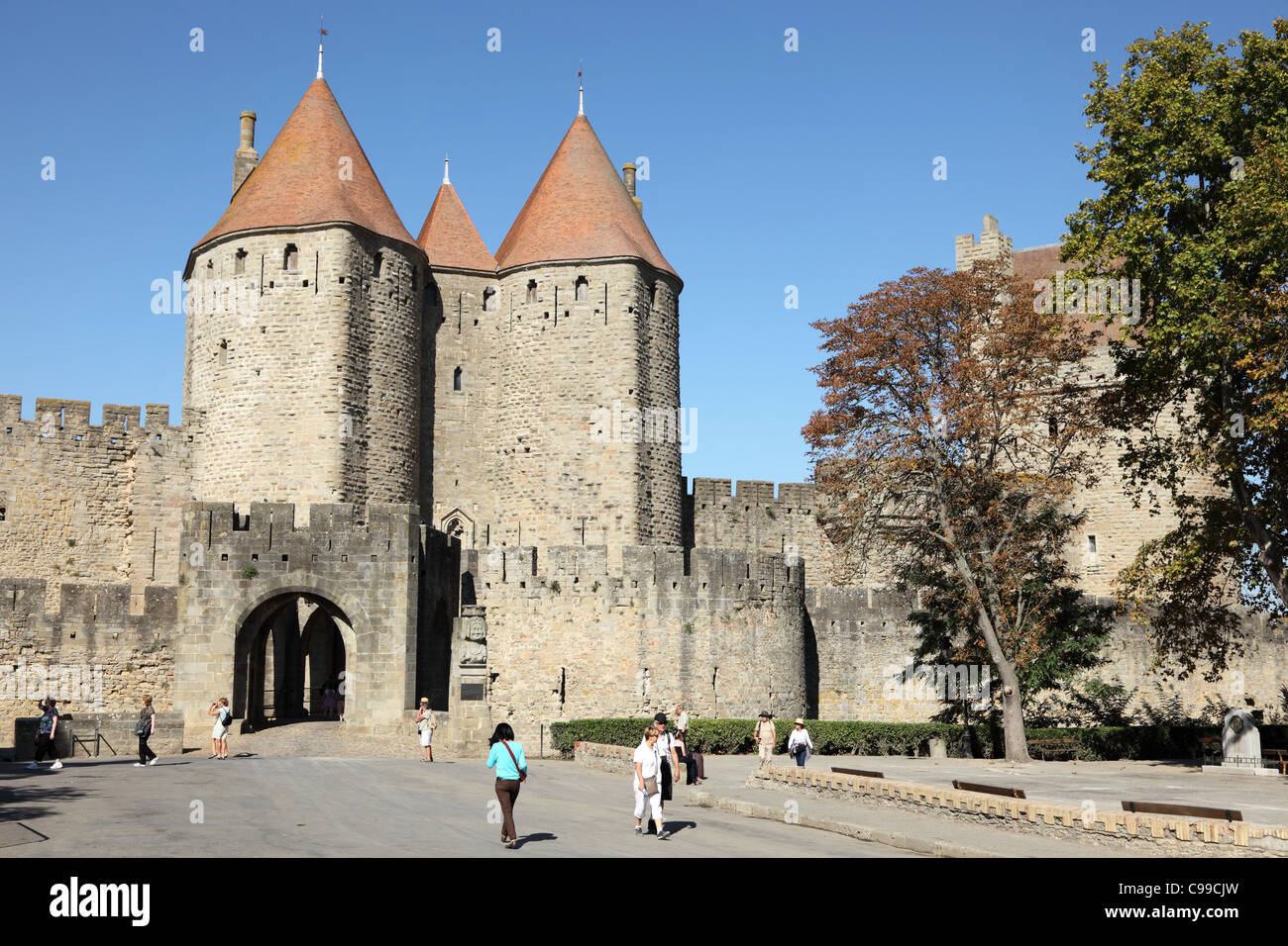 Fortified gate to the medieval town of Carcassonne, France Stock Photo ...