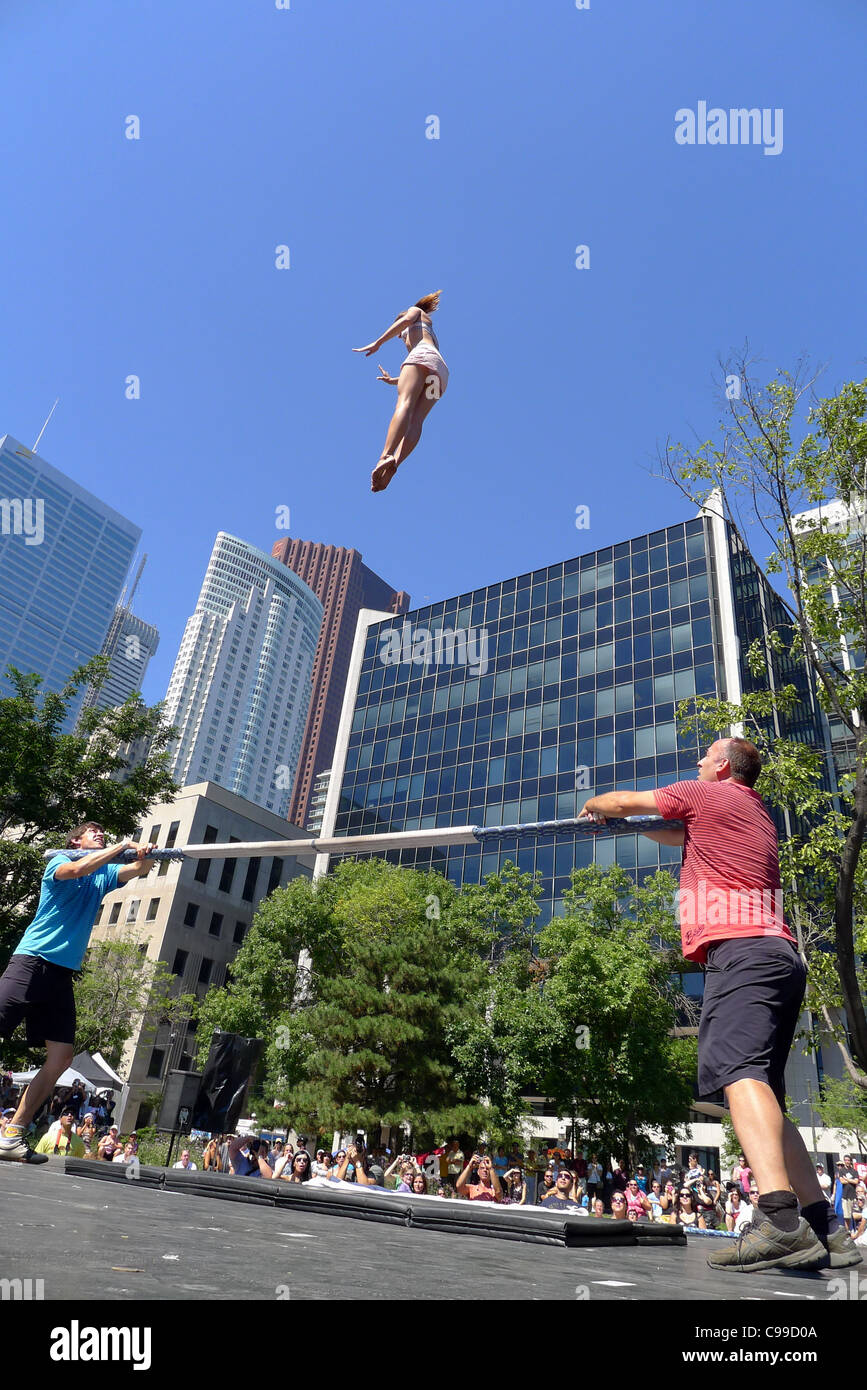 Street performers aerial hi-res stock photography and images - Alamy