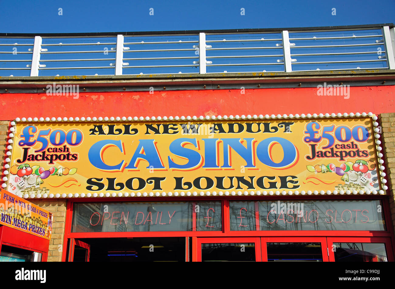 Casino slot hi-res stock photography and images - Alamy