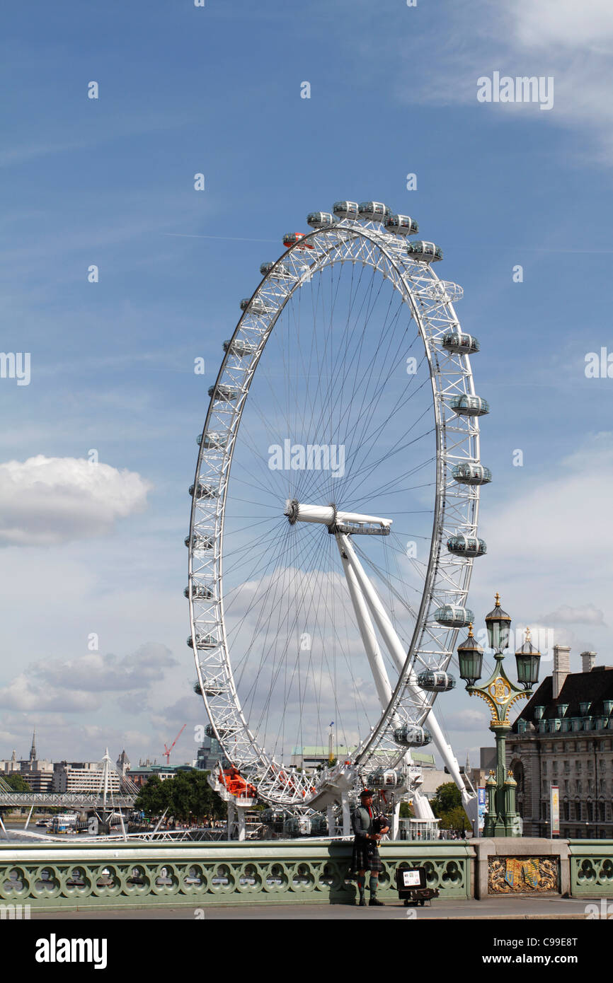 Bagpipe busker hi-res stock photography and images - Alamy
