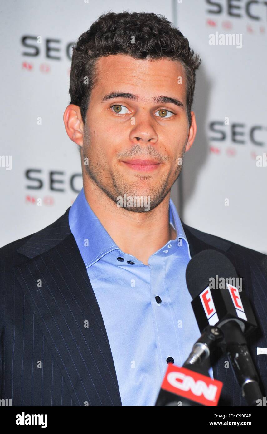 Kris Humphries at the press conference for Kris Humphries Announces ...