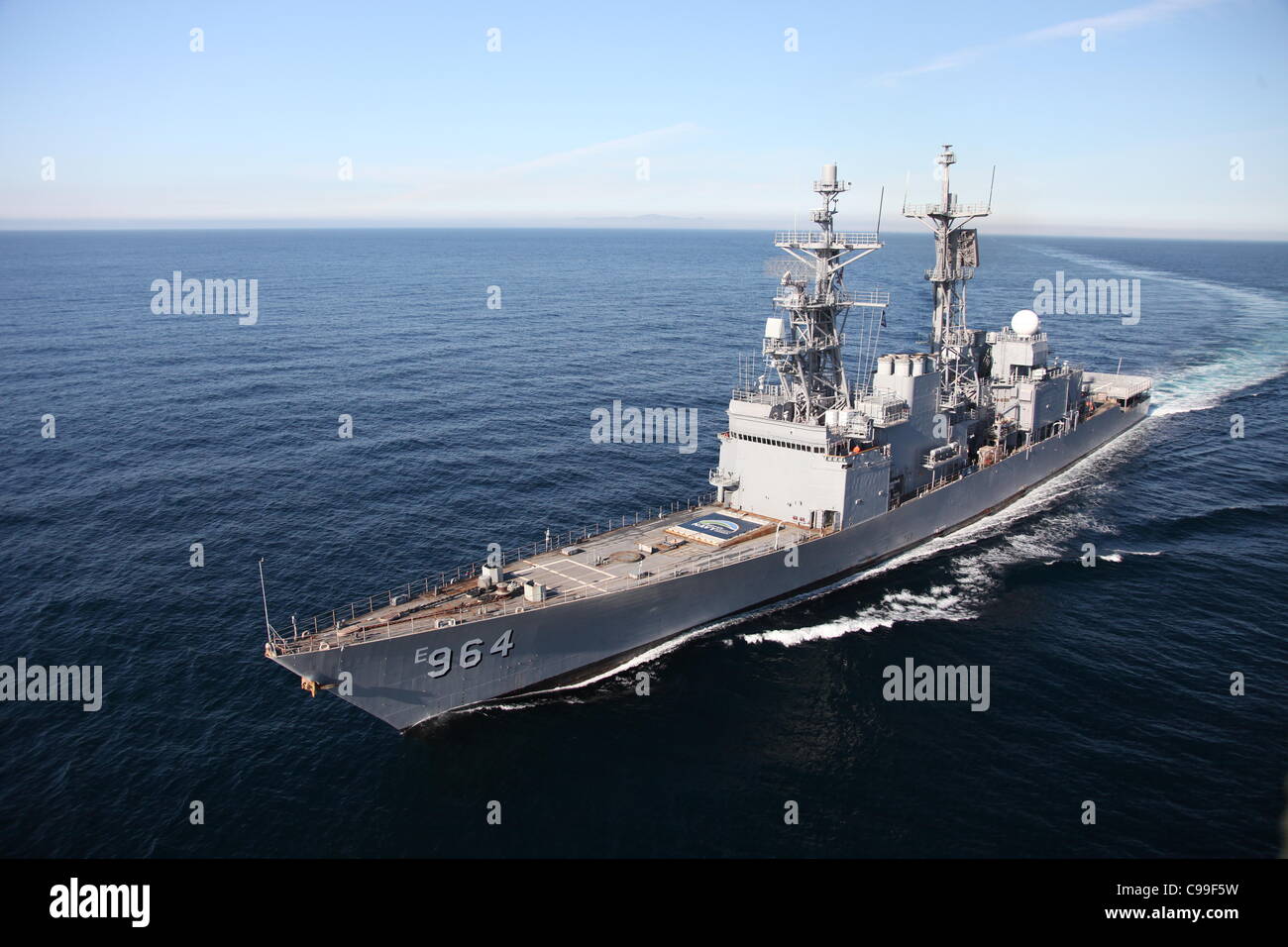 PACIFIC OCEAN (Nov. 17, 2011) The decommissioned Spruance-class ...