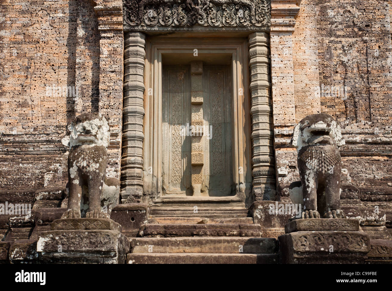 Ancient temple door at Angkor Wat, Cambodia Stock Photo - Alamy