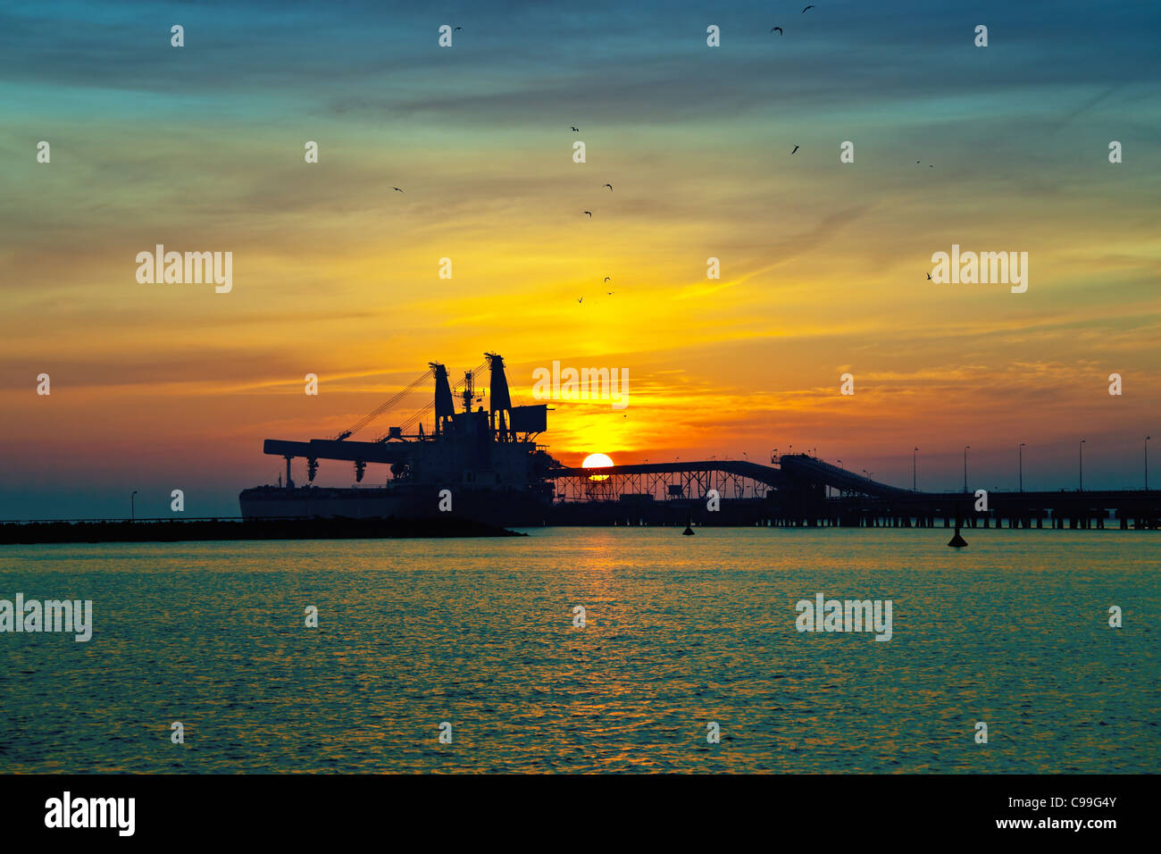 Coal vessel hi-res stock photography and images - Alamy