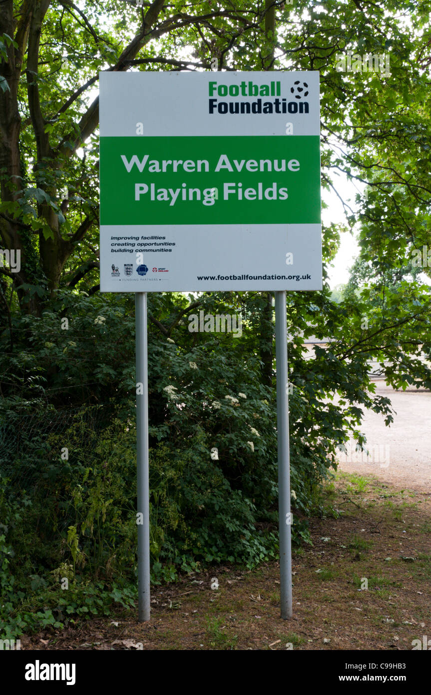 Playing fields in london hi-res stock photography and images - Alamy
