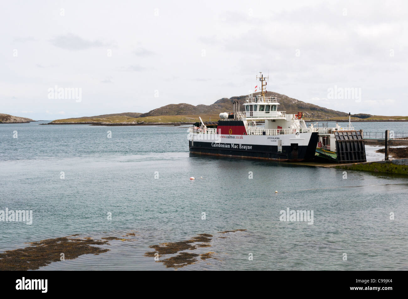 Car ferry hebrides hi-res stock photography and images - Alamy
