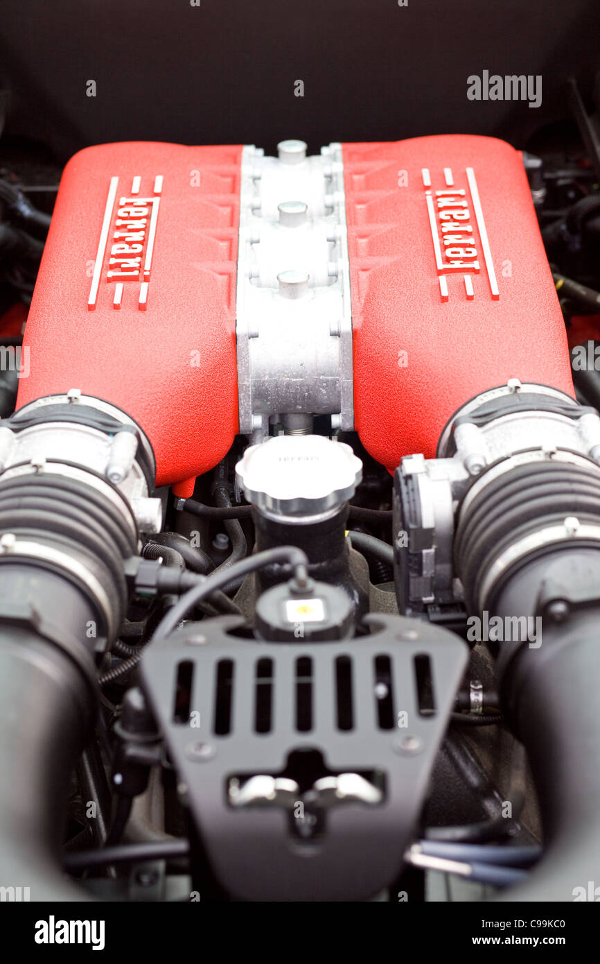 V8 engine ferrari hi-res stock photography and images - Alamy
