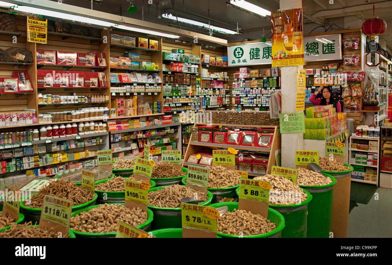 Italian grocery store hi-res stock photography and images - Alamy