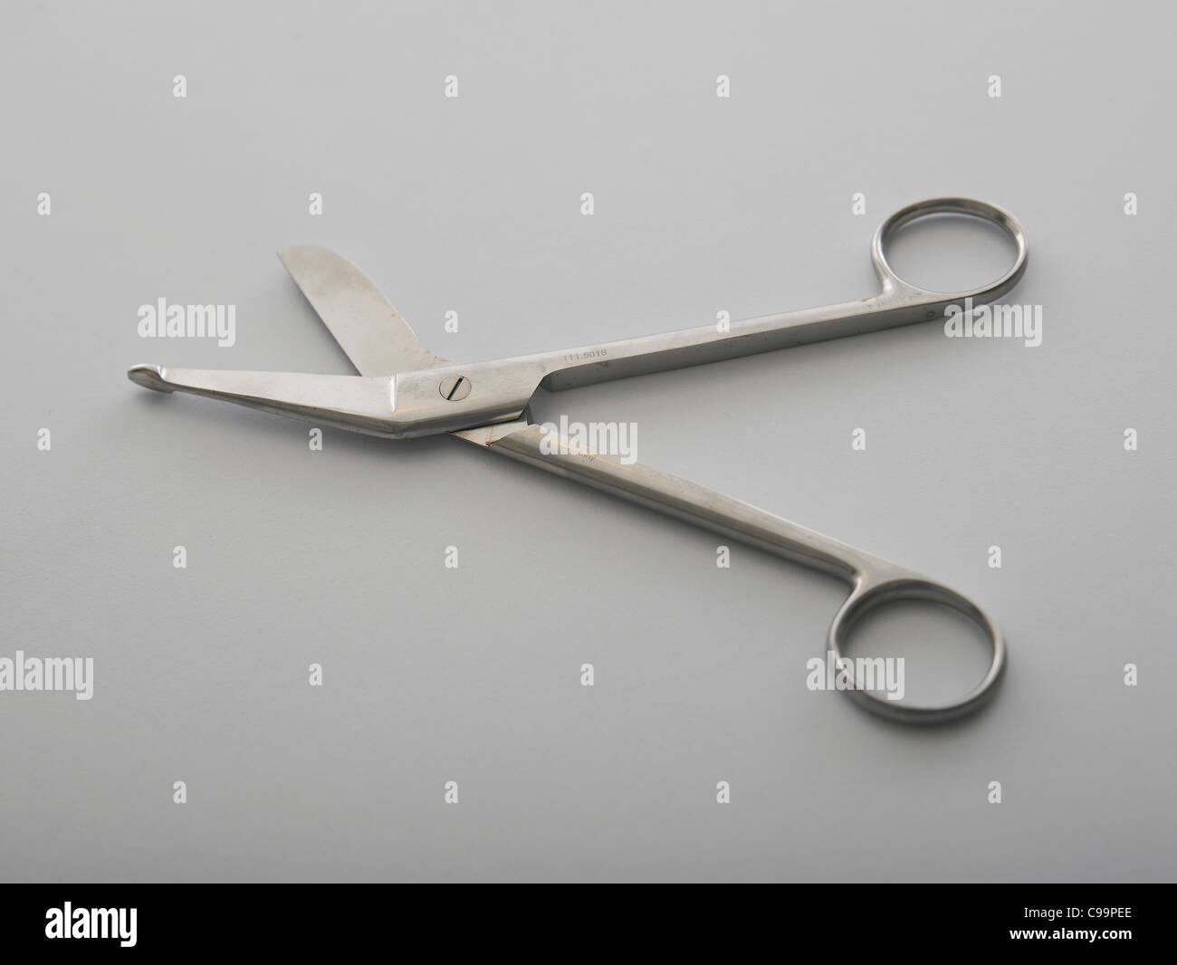 Surgical scissors hi-res stock photography and images - Alamy