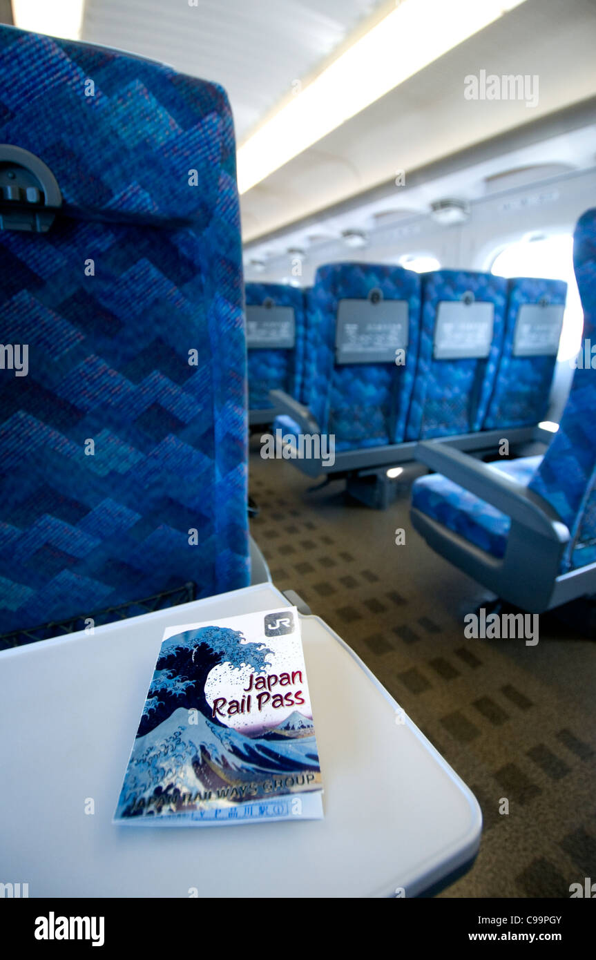 Inside a japanese train hi-res stock photography and images - Alamy