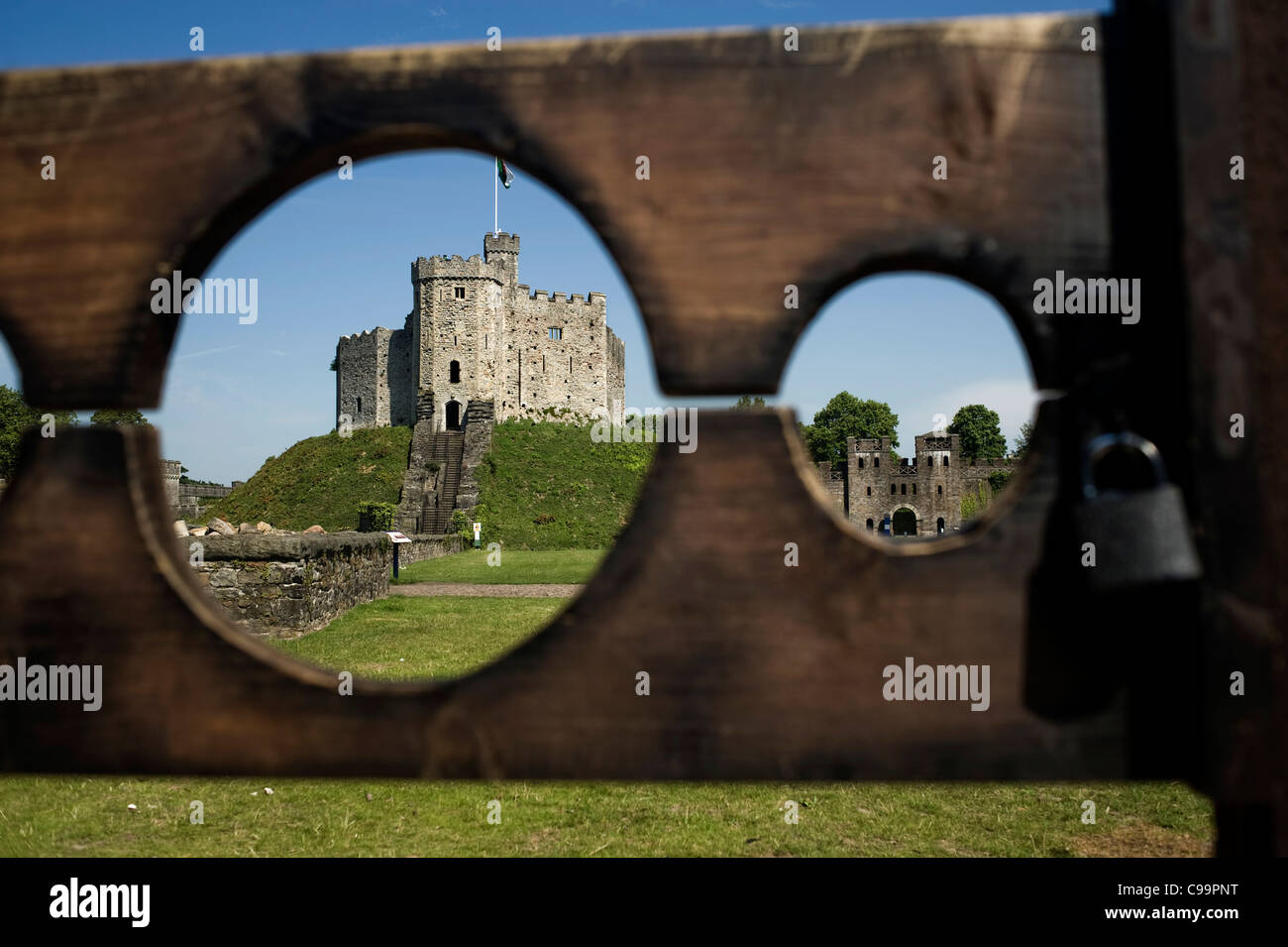 Gales castle hi-res stock photography and images - Alamy