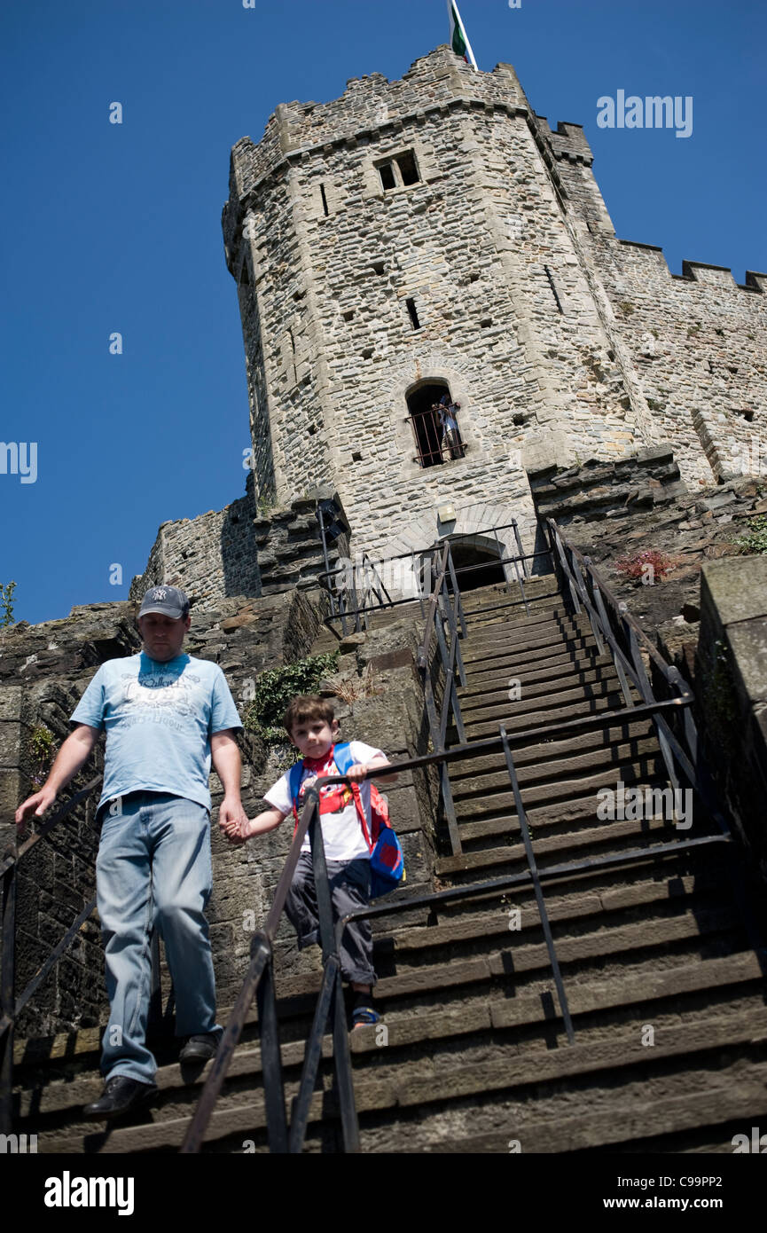 Castillo. CARDIFF, Gales. Castle. Wales Stock Photo - Alamy