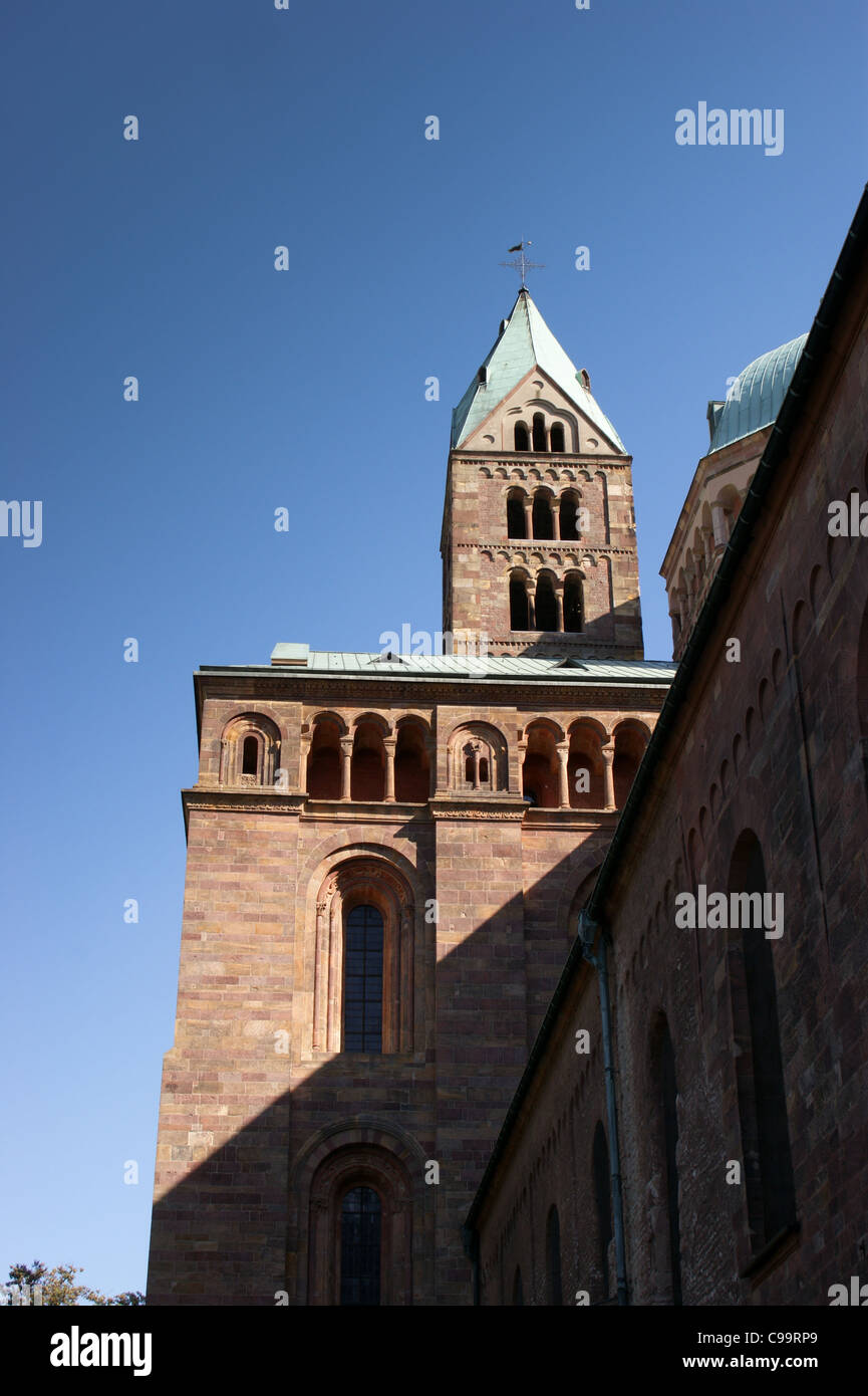 Medieval cathedral romanesque column hi-res stock photography and ...