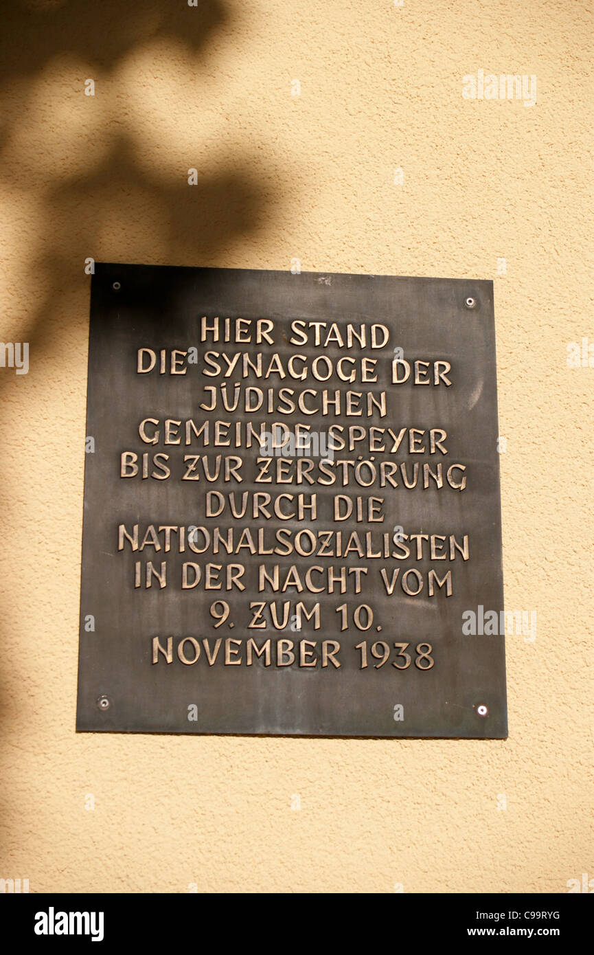 Memorial plaque to synagogue destroyed by Nazis on Kristallnacht, the ...