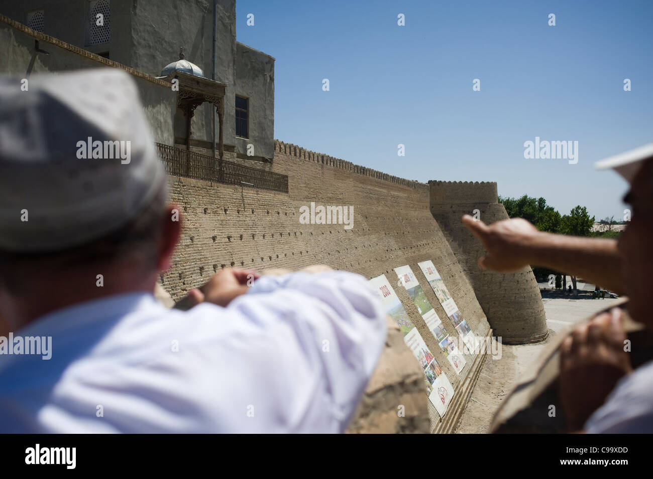 Murallas de la fortaleza Ark. Bujara. UZBEKISTAN. Bukhara. Walls Stock ...