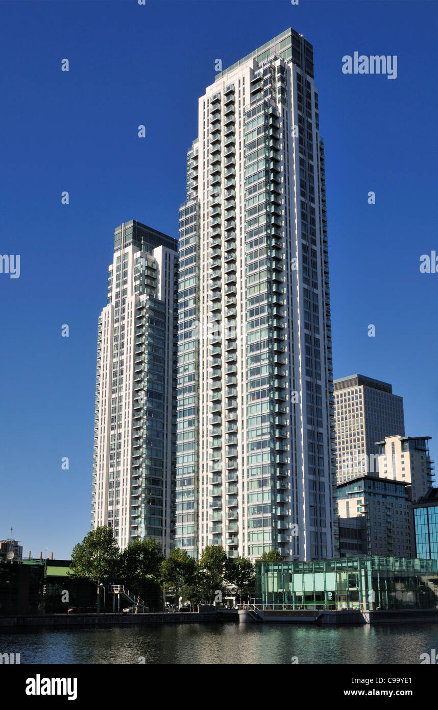 Millharbour residences hi-res stock photography and images - Alamy