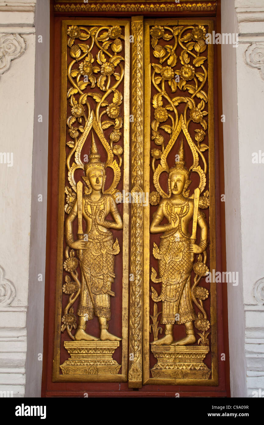 Gate measure of the angels. Wat Luang Lumphun, Thailand Stock Photo - Alamy