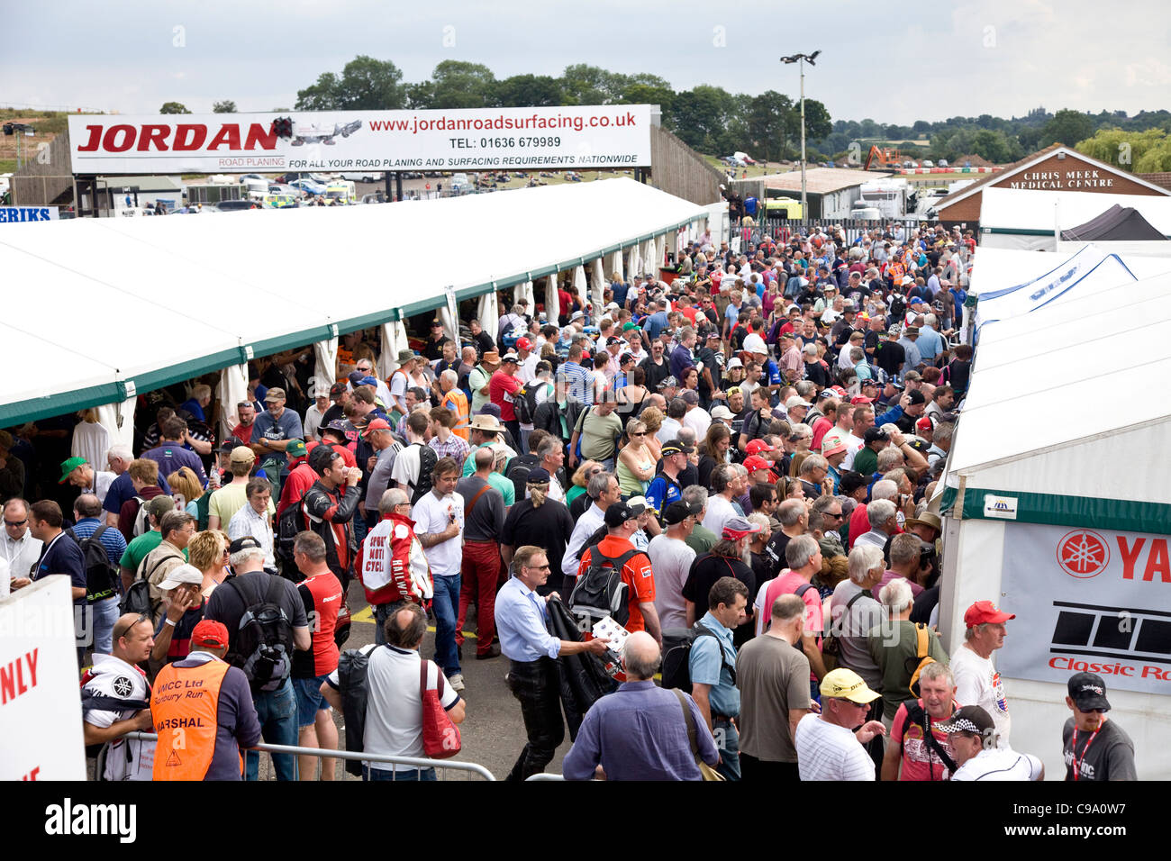 1000 people crowd hi-res stock photography and images - Alamy