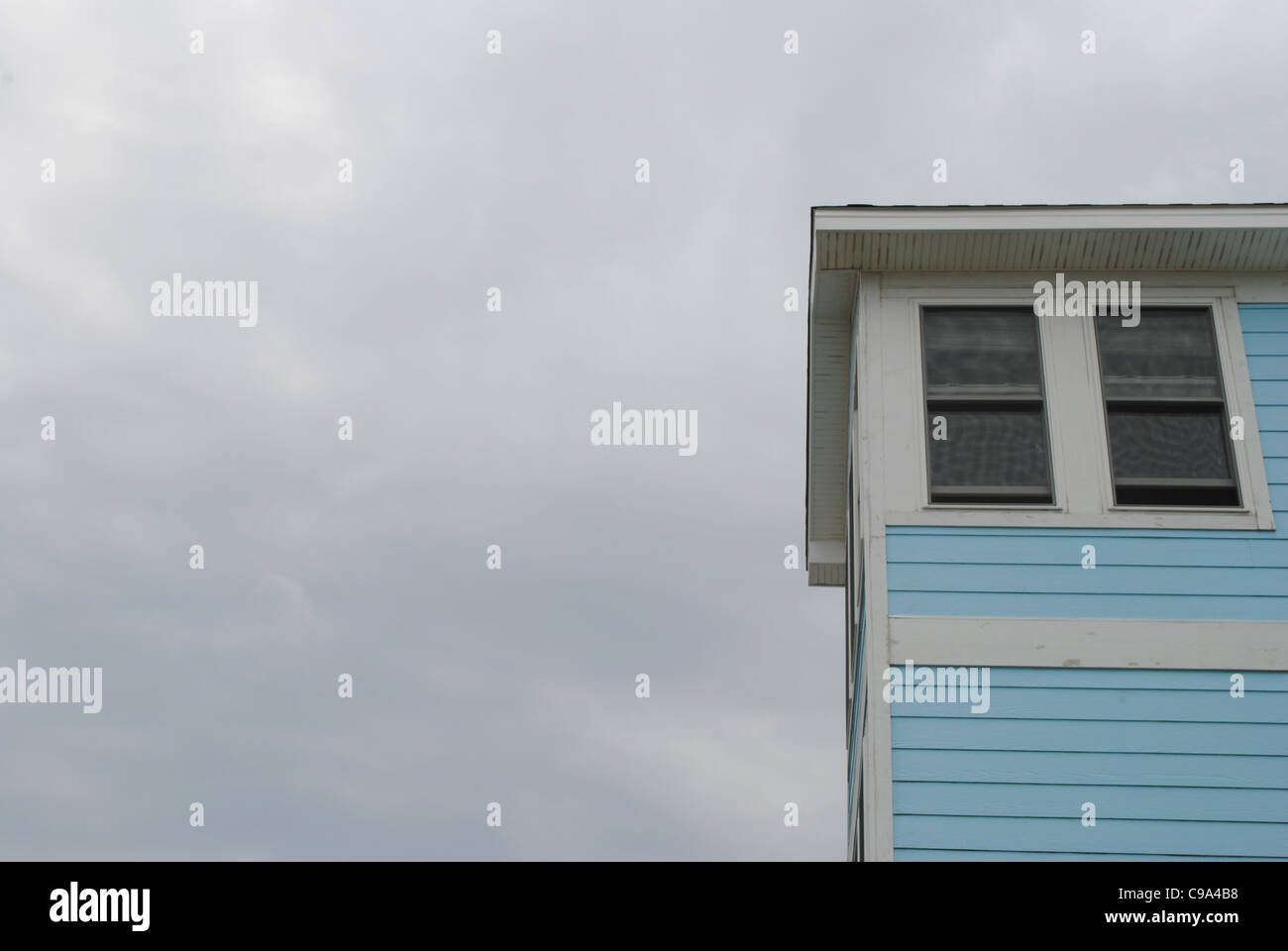 Corner of beach house skyward Stock Photo - Alamy