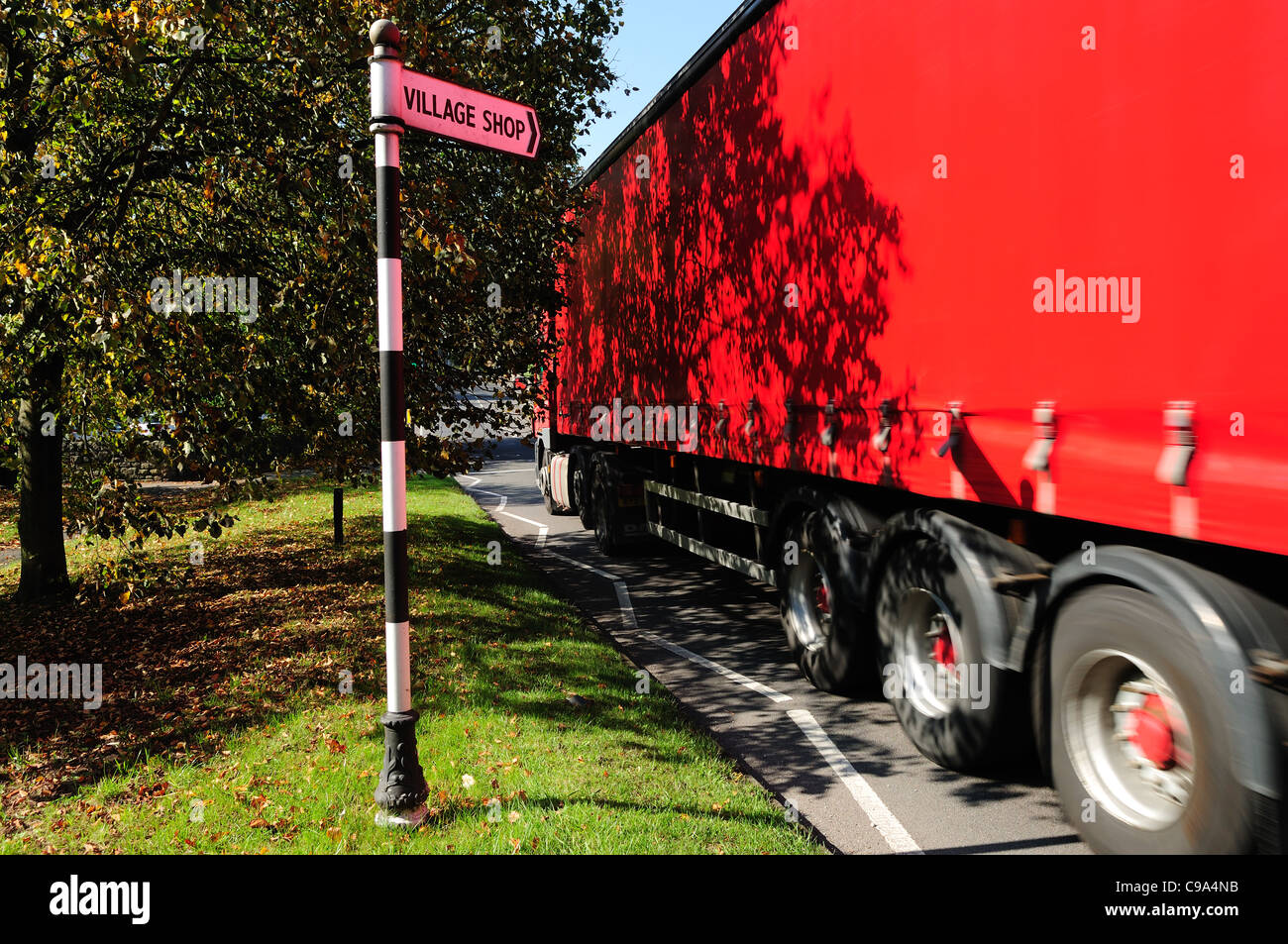 Baslow village derbyshire hi-res stock photography and images - Alamy