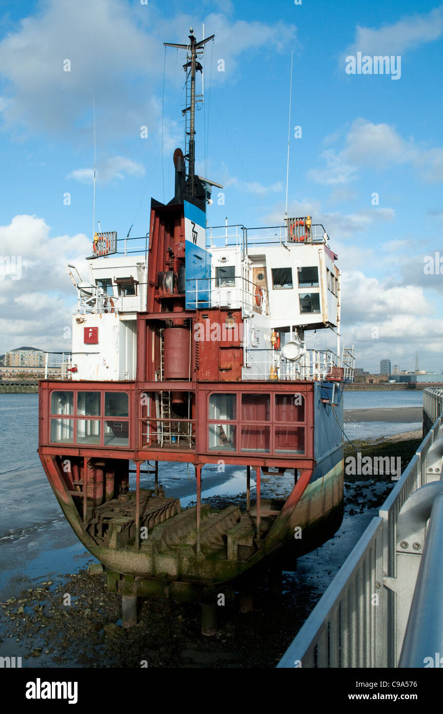 Slice of reality hi-res stock photography and images - Alamy