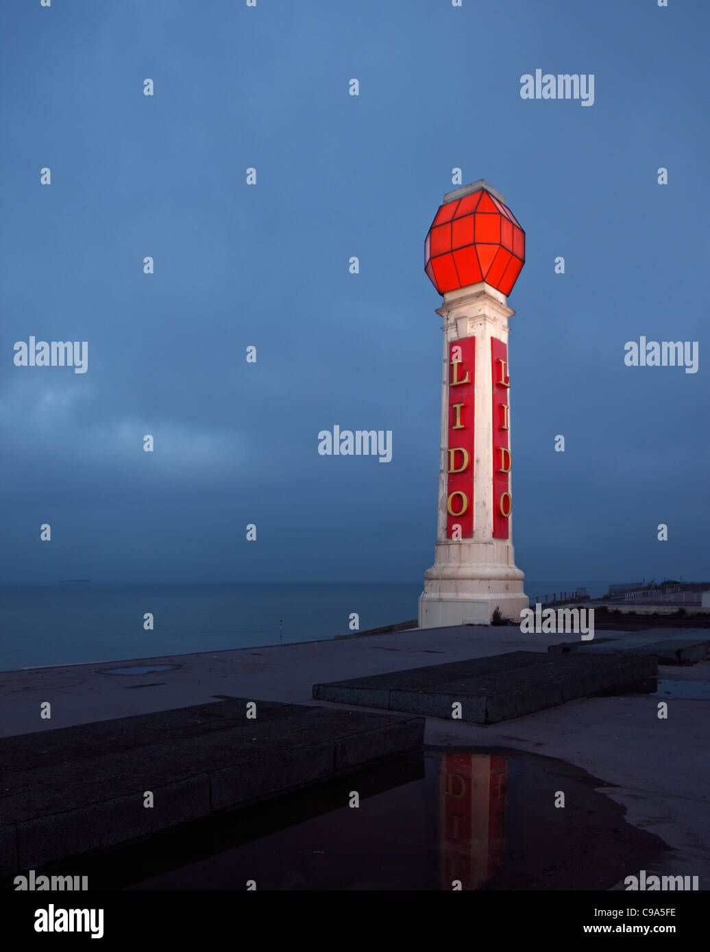Lido hi-res stock photography and images - Alamy