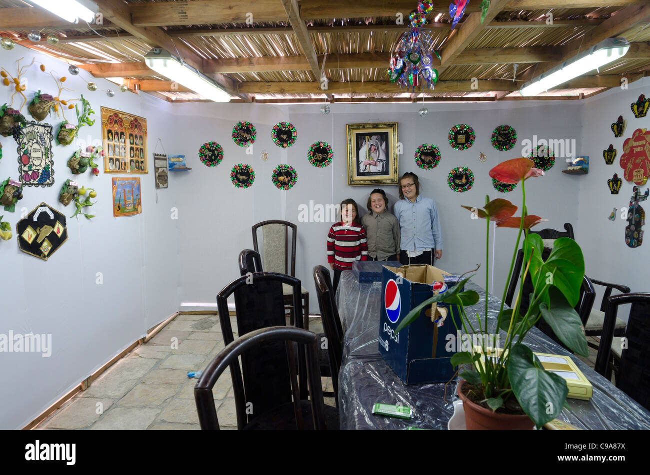 Sukkot booth hi-res stock photography and images - Alamy