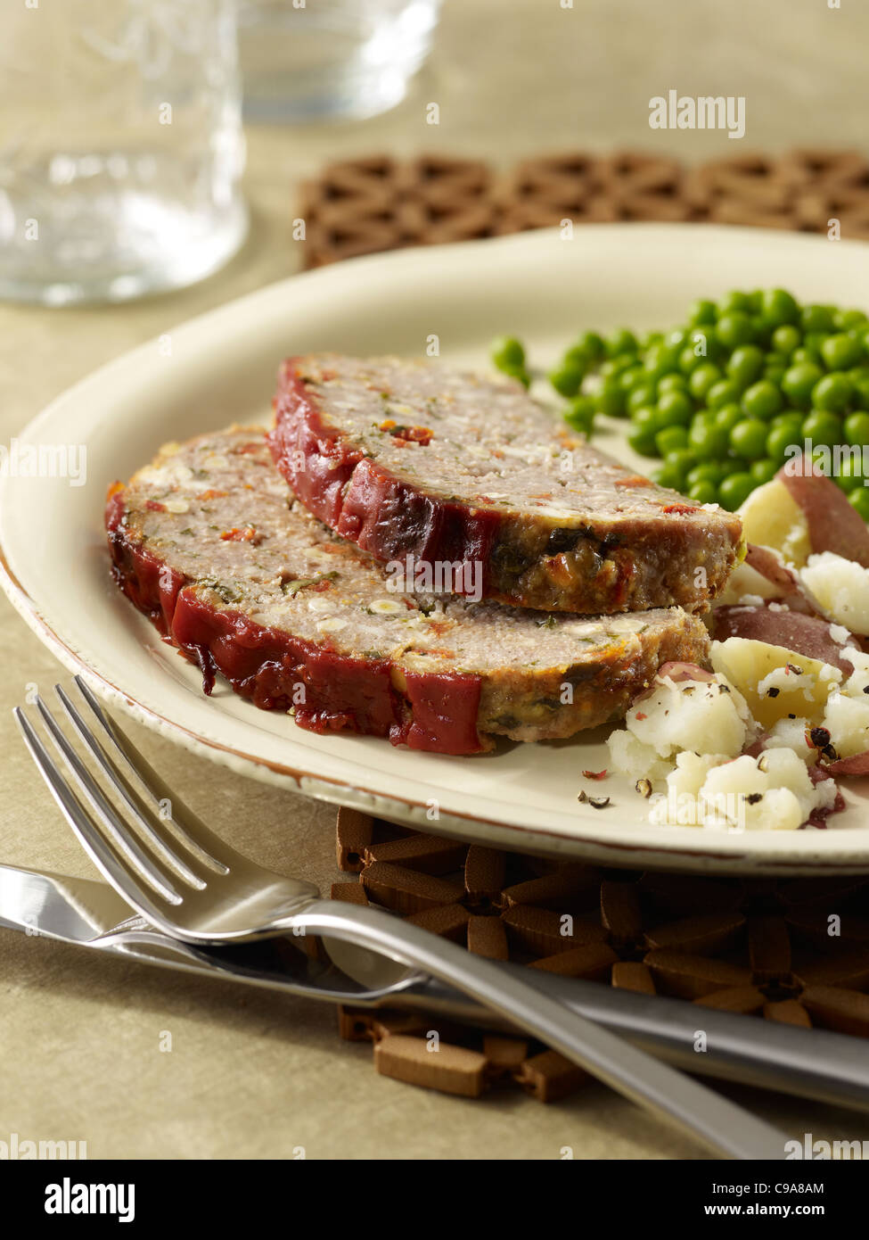 Peas dinner hi-res stock photography and images - Alamy