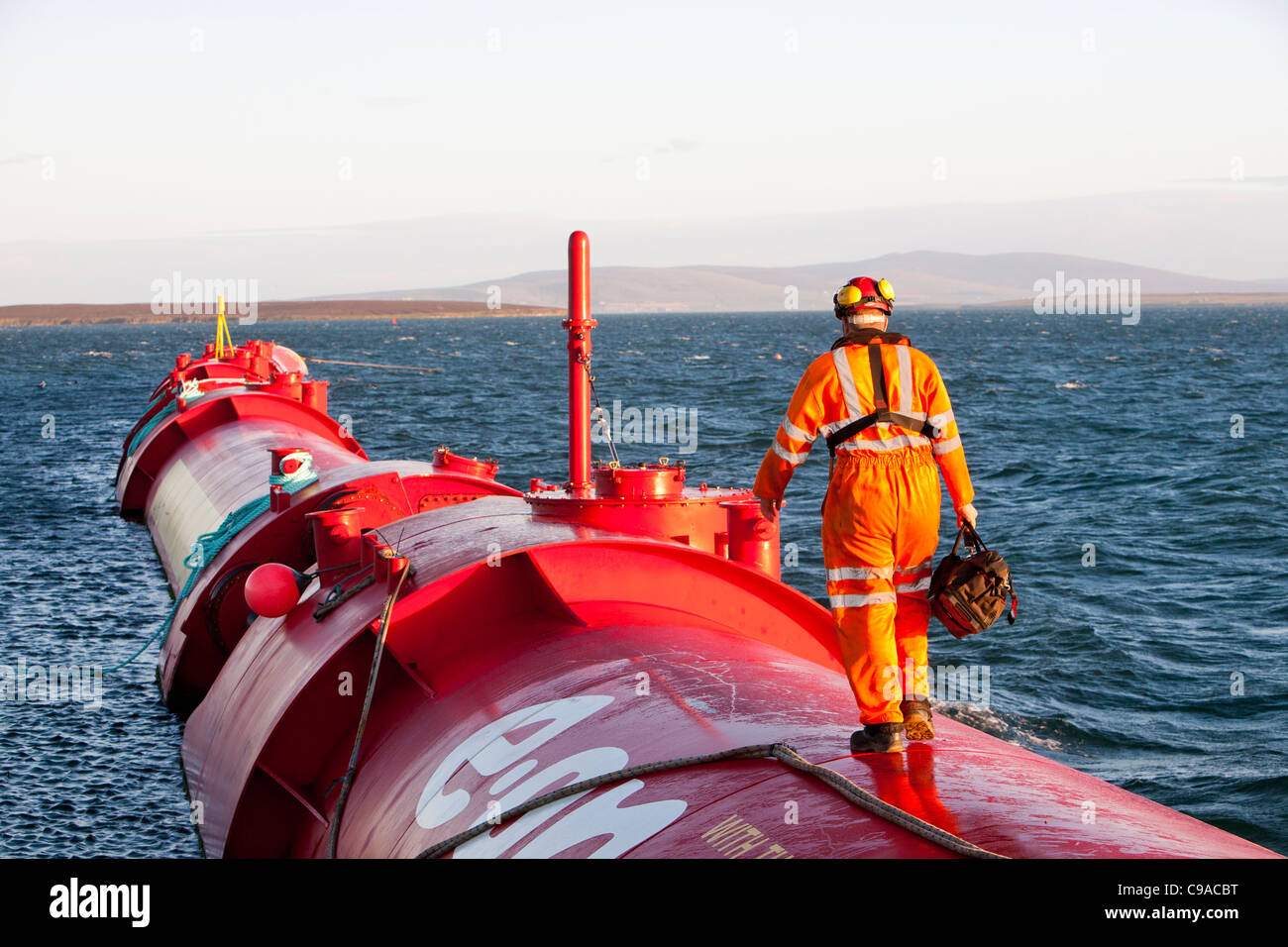 Pelamis p2 wave energy generator hi-res stock photography and images ...