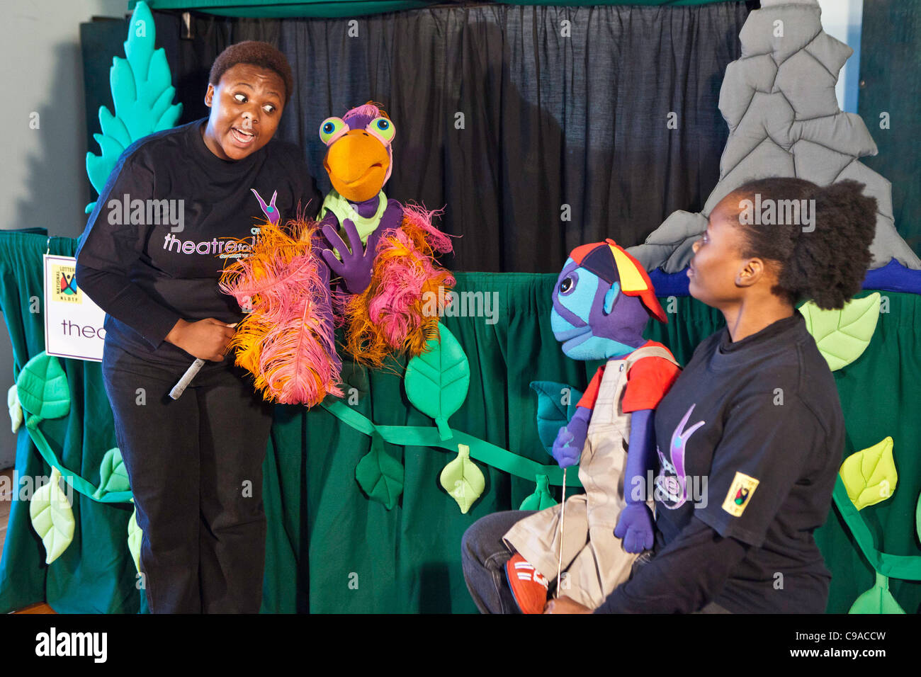 Theatre for Life actors with pupils of Ithute primary school ...