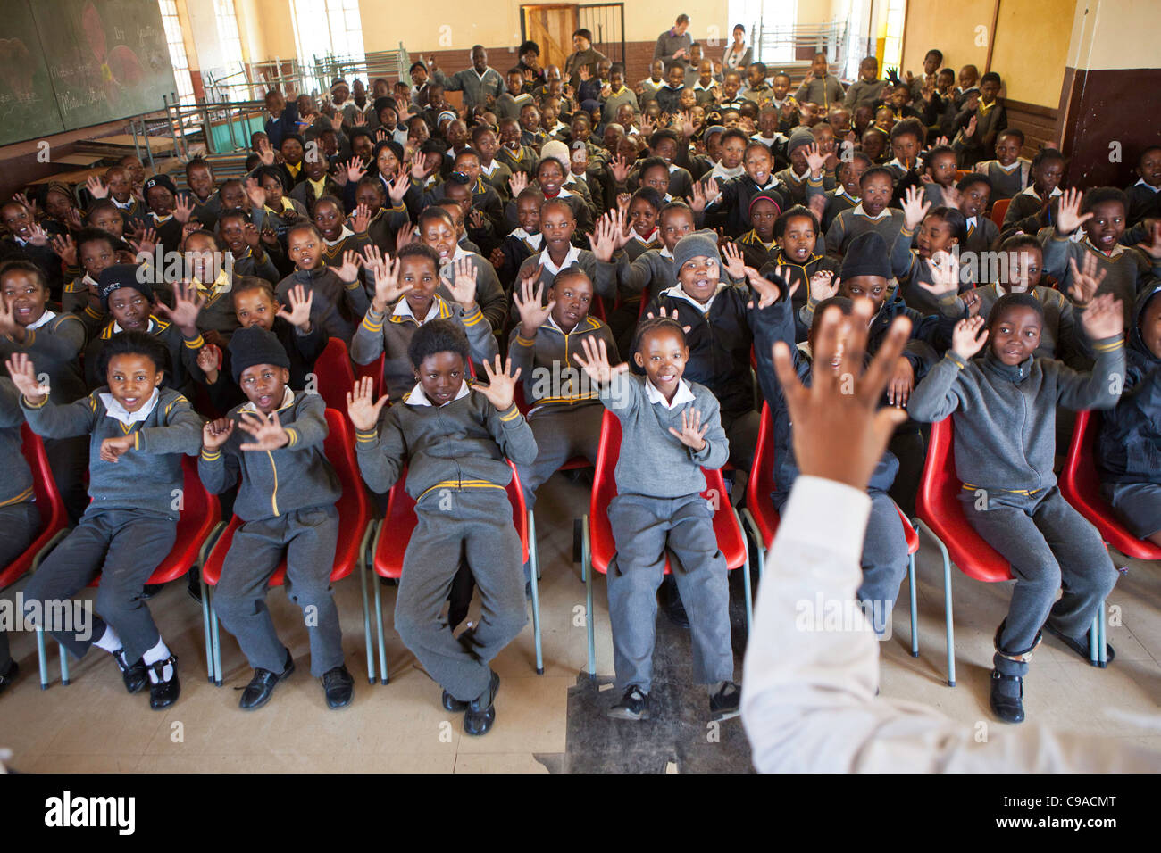 Theatre for Life actors with pupils of Ithute primary school ...