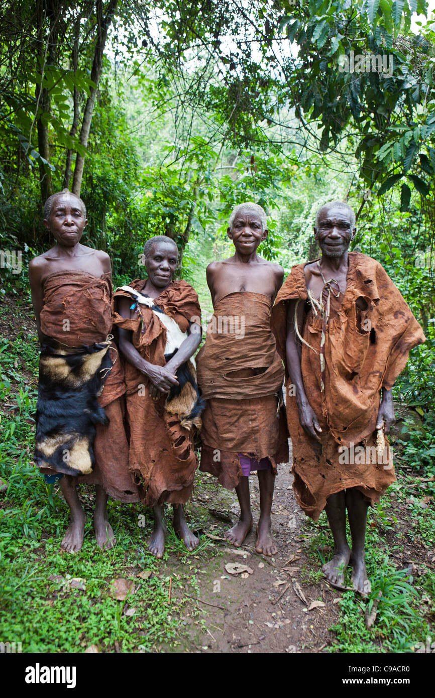 Elders of the traditional Batwa pygmies from the Bwindi Impenetrable ...