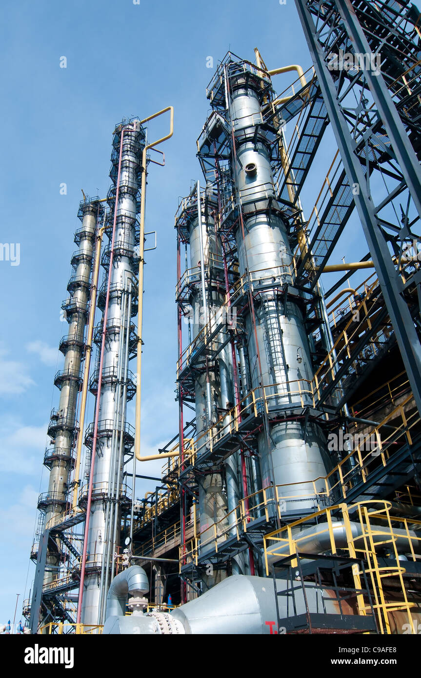 View gas processing factory. gas and oil industry Stock Photo - Alamy