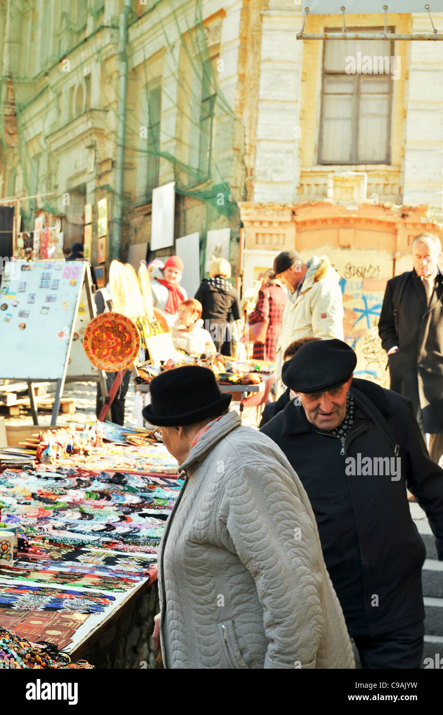 Ukraine, Kiev, flea market at Andrews Descent (Andriyivsky Uzviz Stock ...