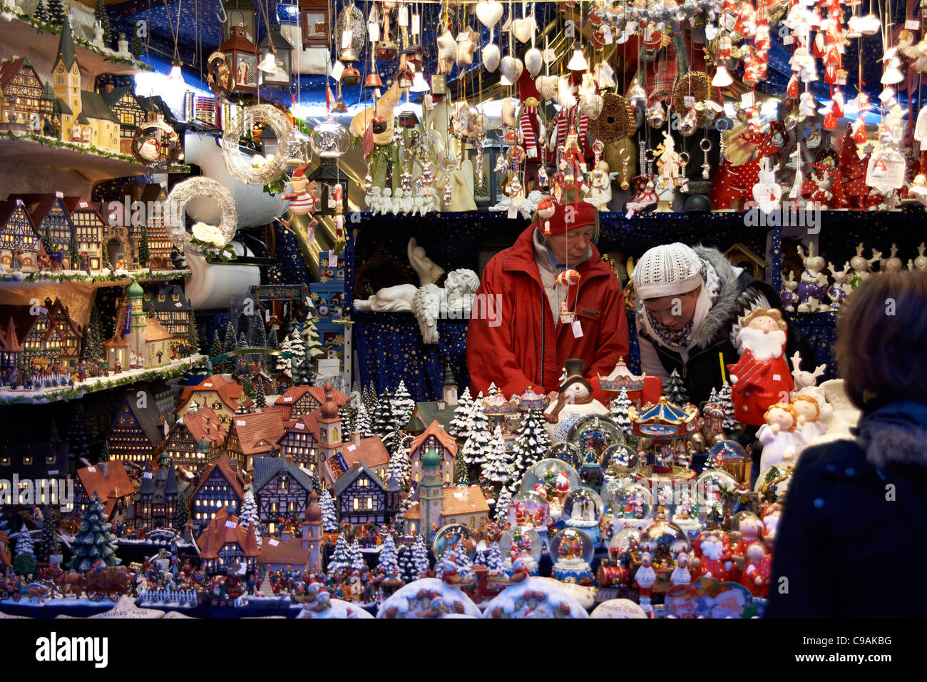 Street merchand hi-res stock photography and images - Alamy