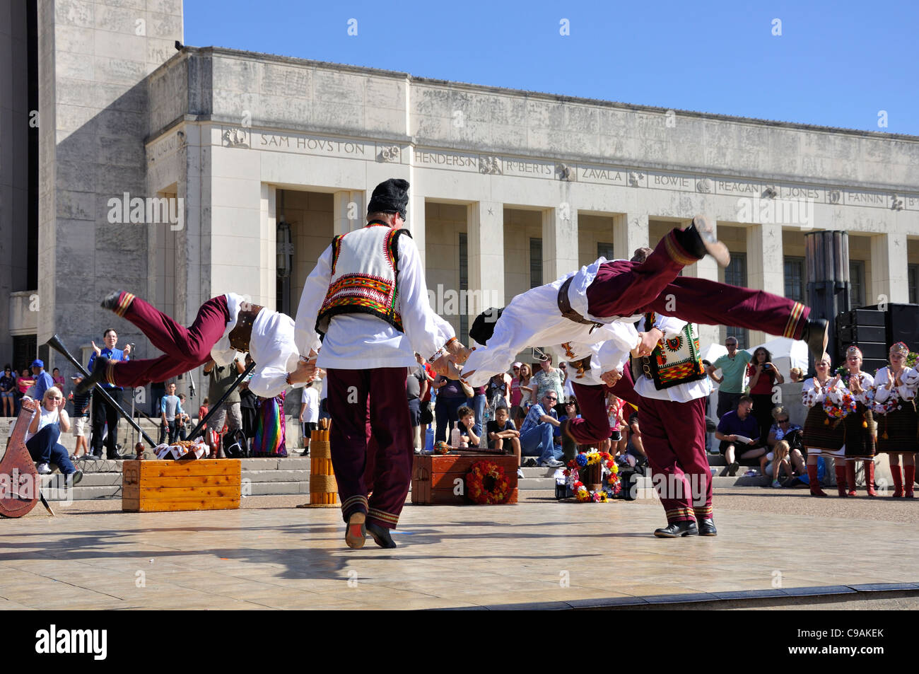 Ukrainian folk dancers hi-res stock photography and images - Alamy