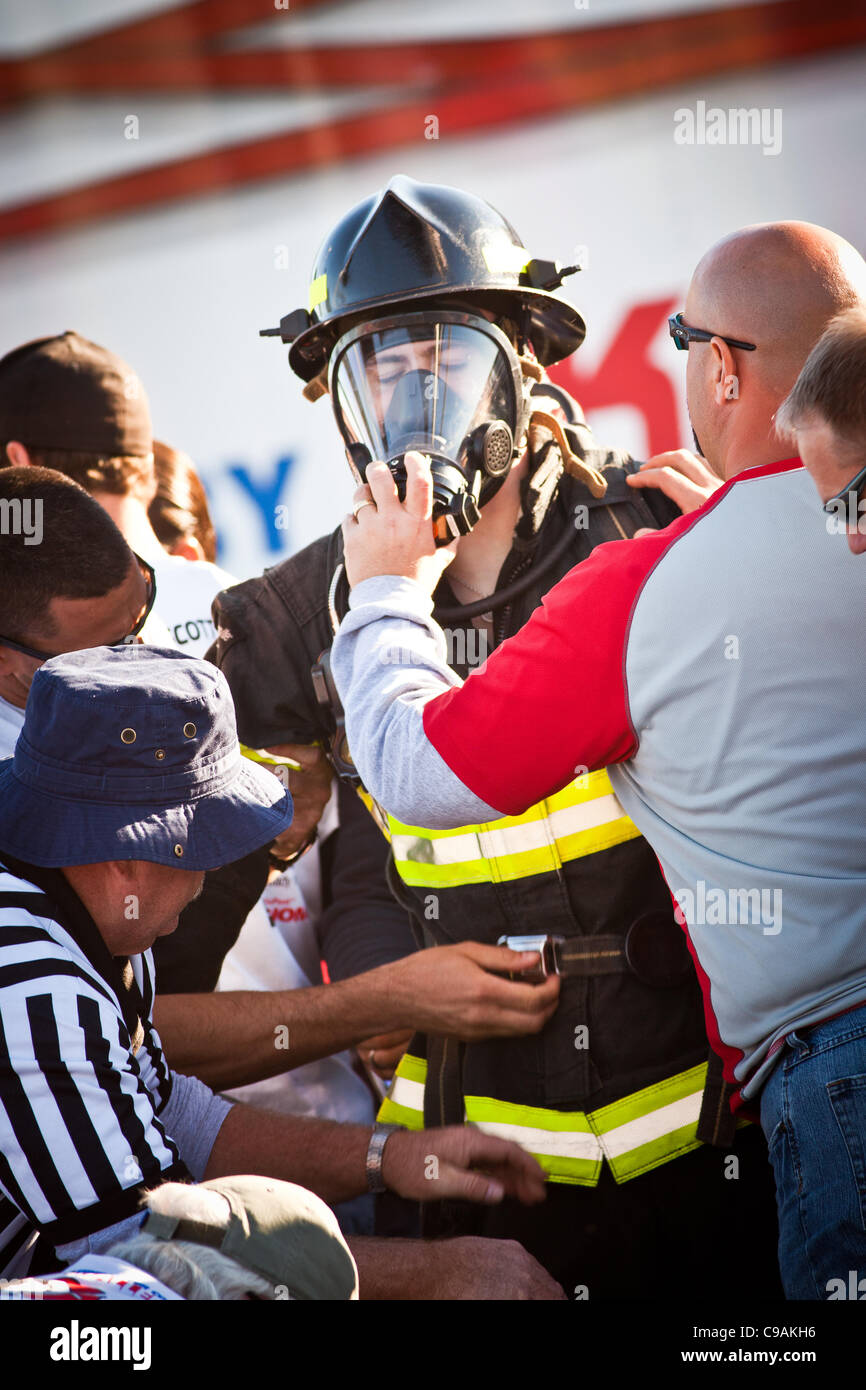 Firefighter mask hi-res stock photography and images - Alamy
