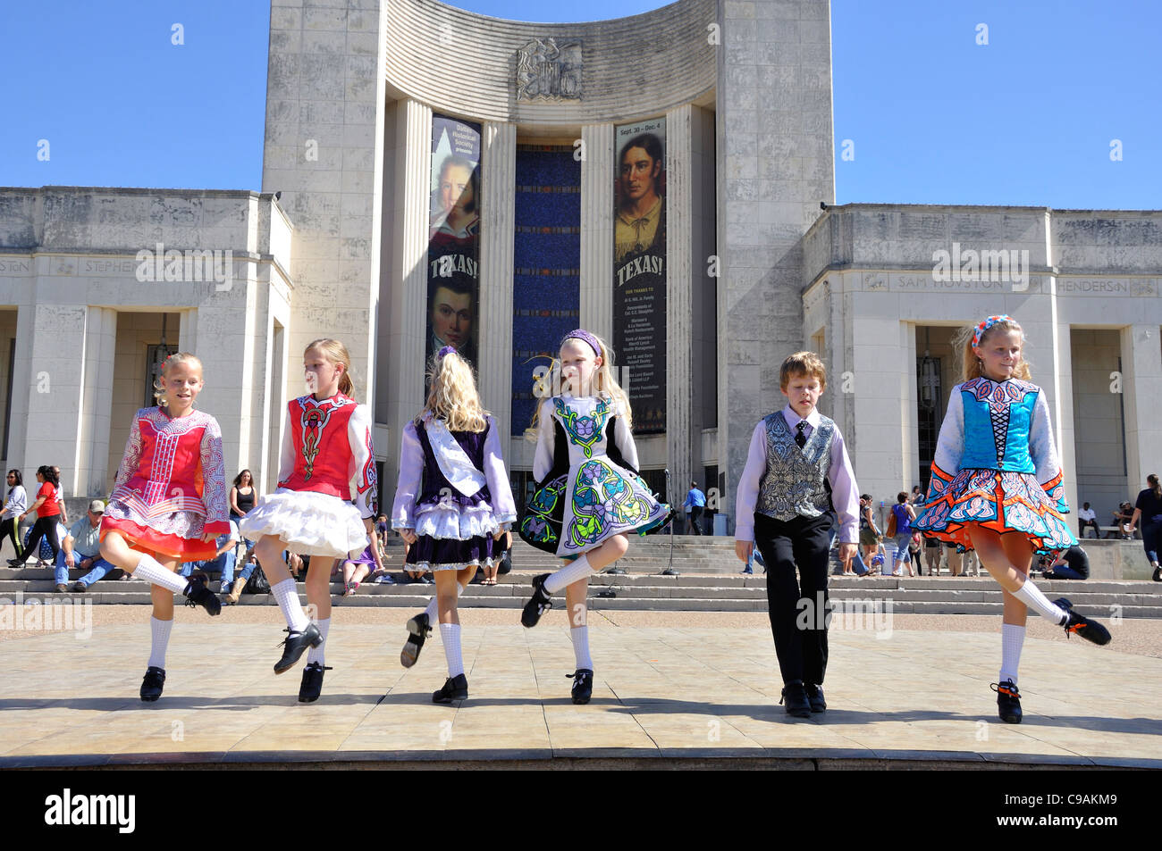 Irish traditional dancing Stock Photo - Alamy