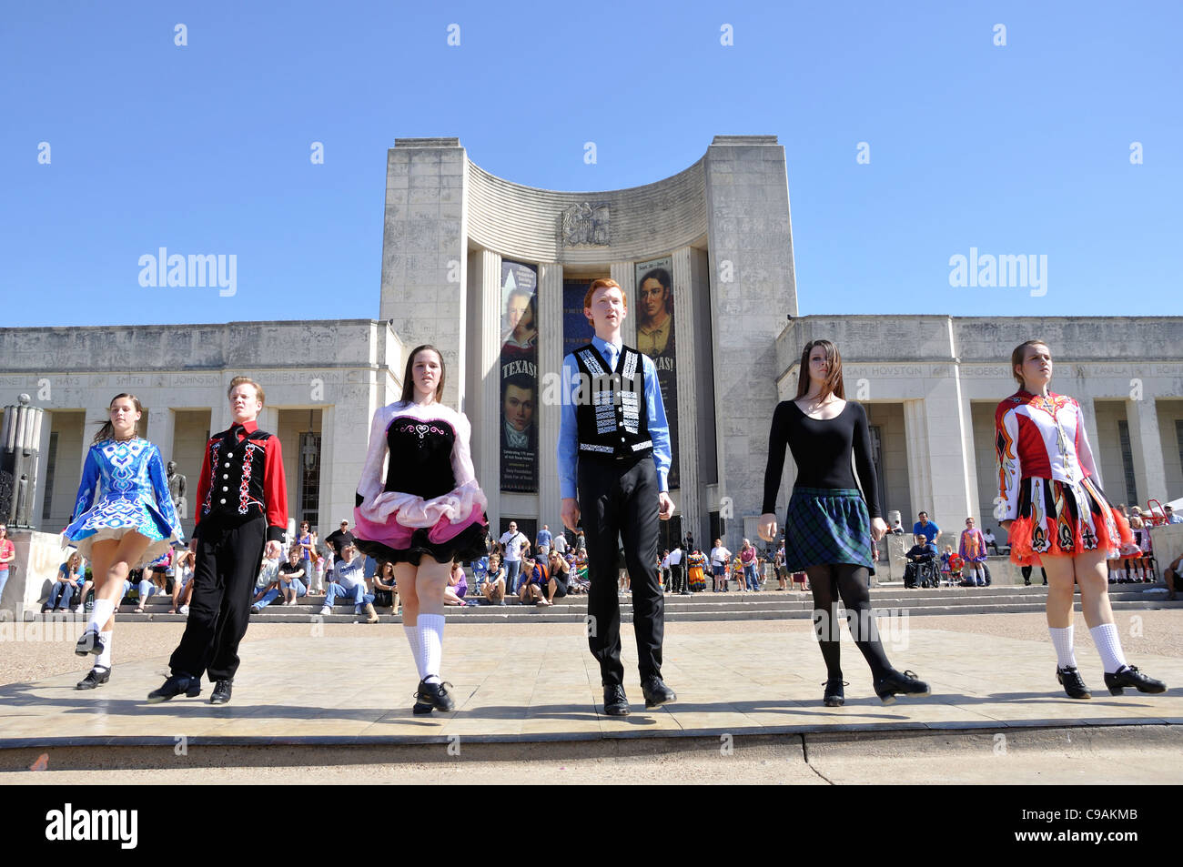 Irish traditional dancing Stock Photo - Alamy