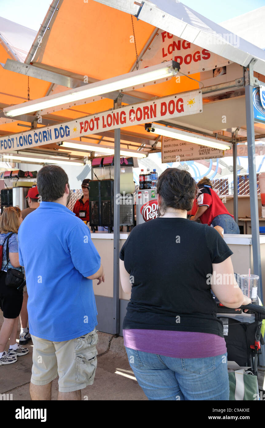 Fat couple back hi-res stock photography and images - Alamy
