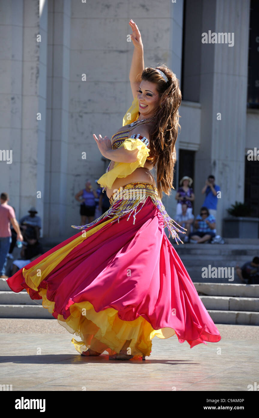 Belly dancing morocco hi-res stock photography and images - Alamy