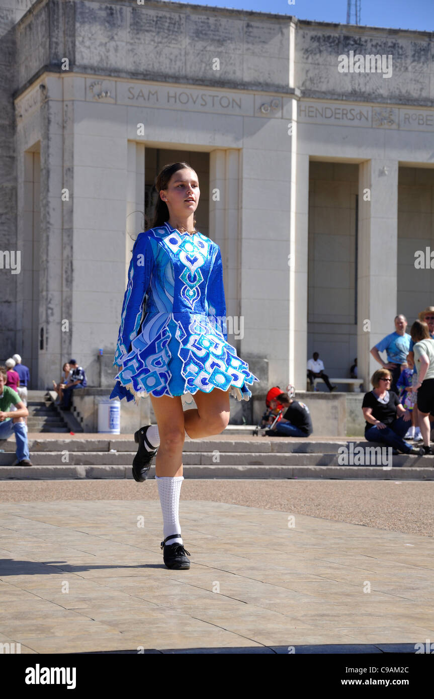 Irish traditional dancing Stock Photo - Alamy