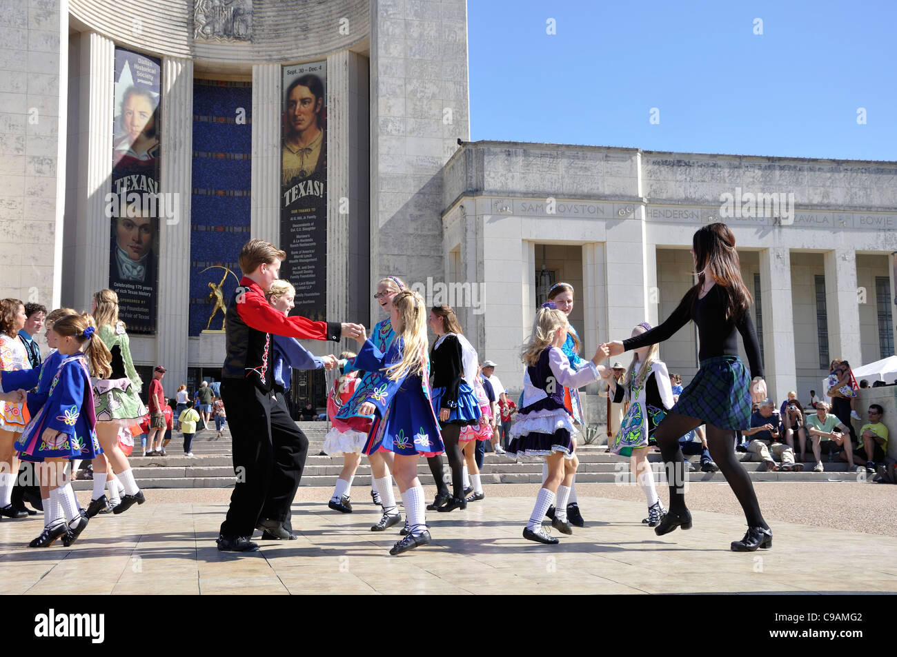 Irish traditional dancing Stock Photo - Alamy
