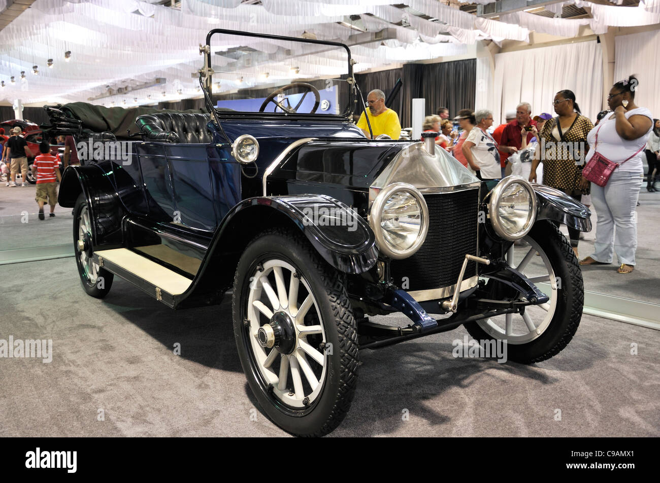 Classic six hi-res stock photography and images - Alamy