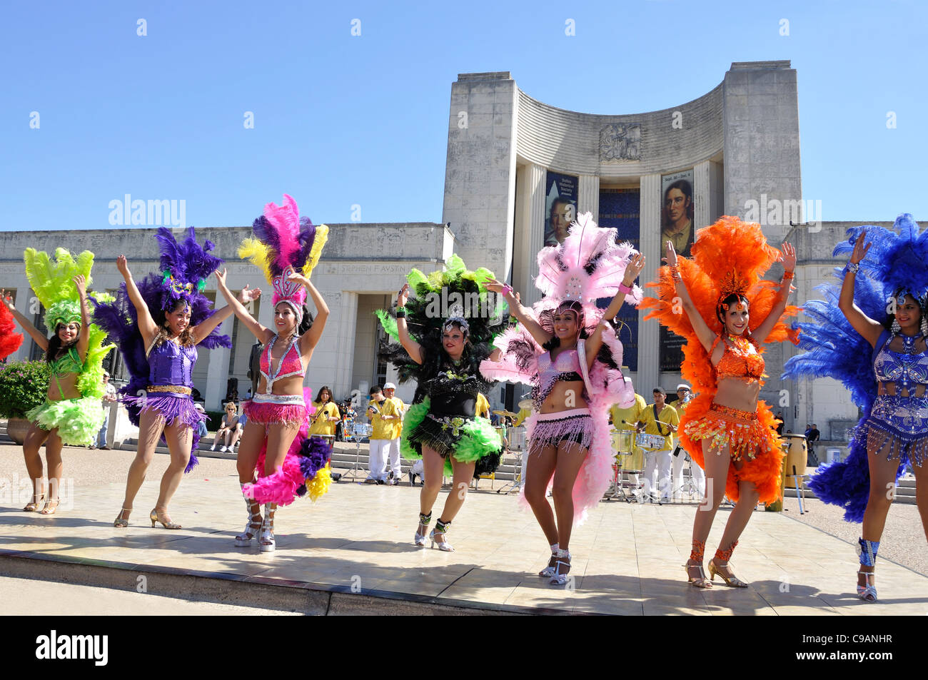 Caribbean traditional dancing Stock Photo - Alamy