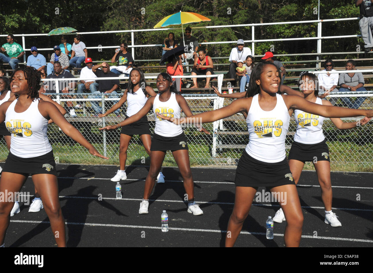 African american high school cheerleaders hi-res stock photography and ...